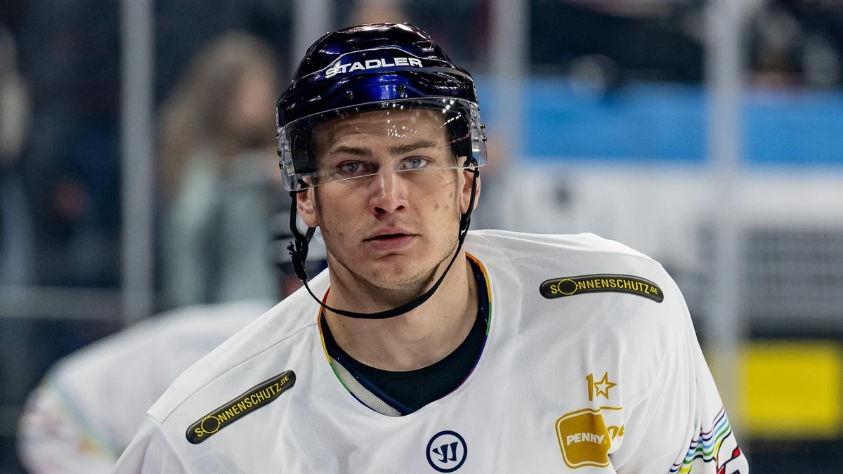 Leonhard Pföderl ist Spieler des Jahres der Penny DEL – alle Preisträger