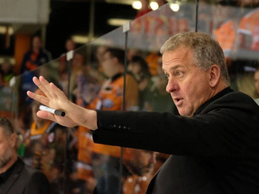 Ice Tigers verlängern mit Cheftrainer Rob Wilson