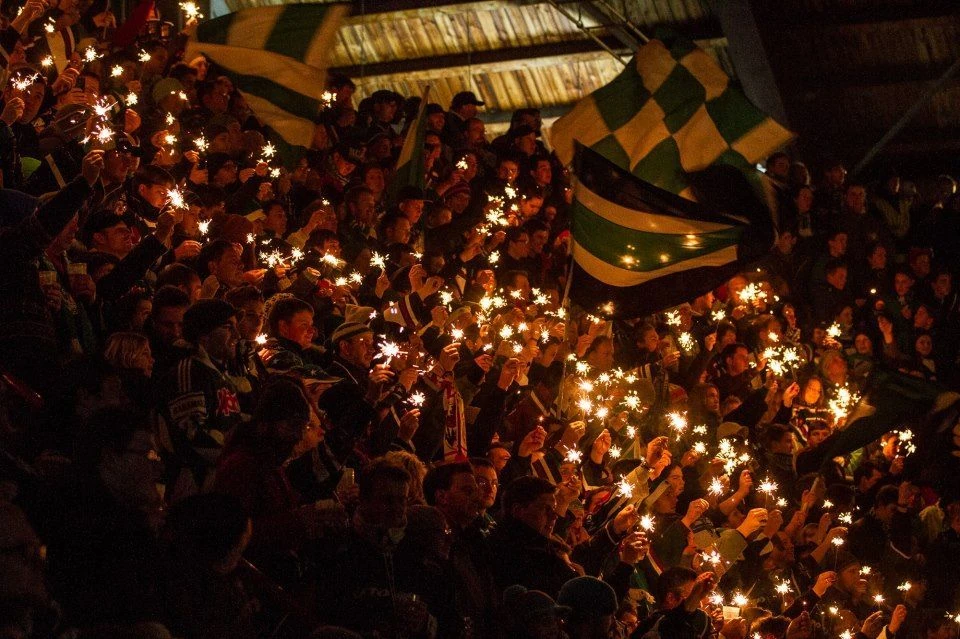 Über eine halbe Million Zuschauer in den Zweitliga-Stadien