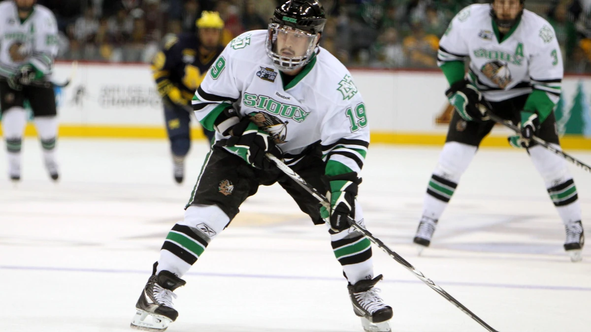 Evan Trupp versträrkt Angriff der Augsburger Panther