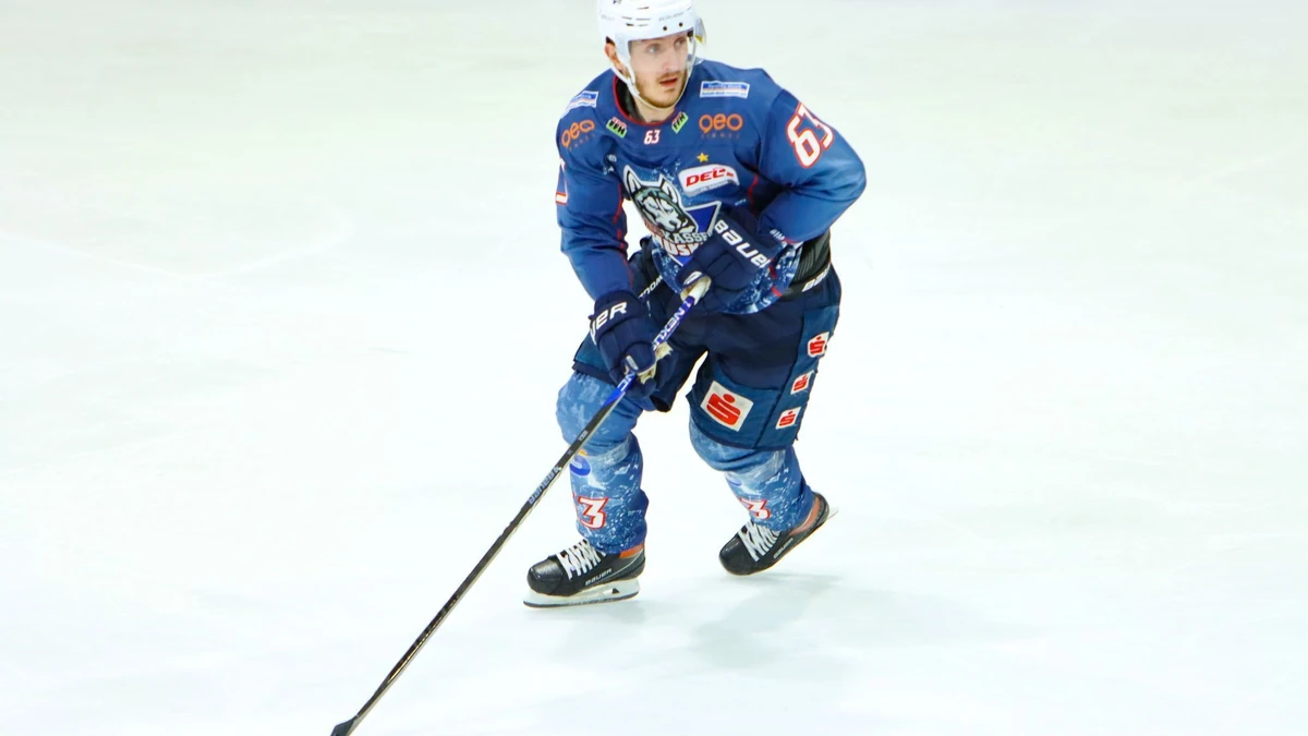 Max Faber bleibt bei den Kassel Huskies