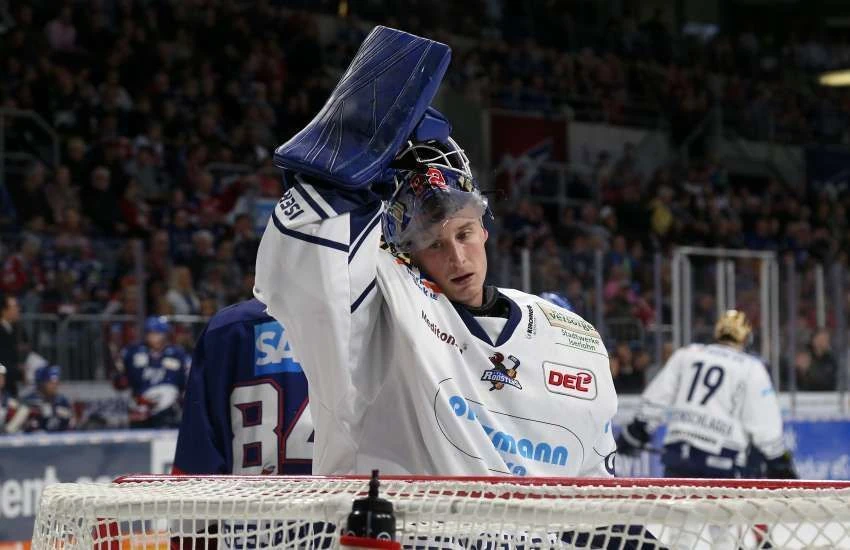 Iserlohn Roosters verlängern mit Andreas Jenike und Hendrik Hane